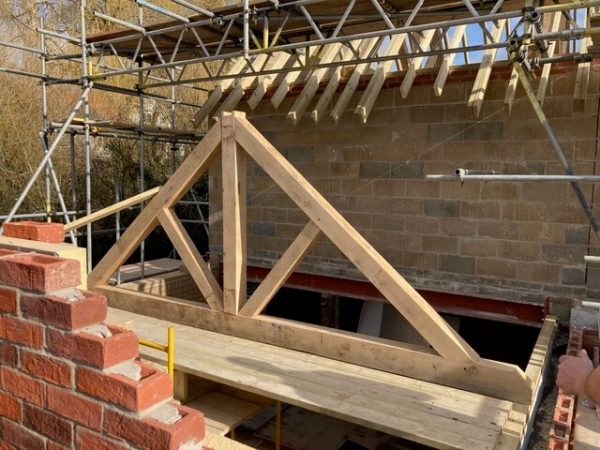 Traditional Oak Tied Truss: A Timeless Timber Framing Choice