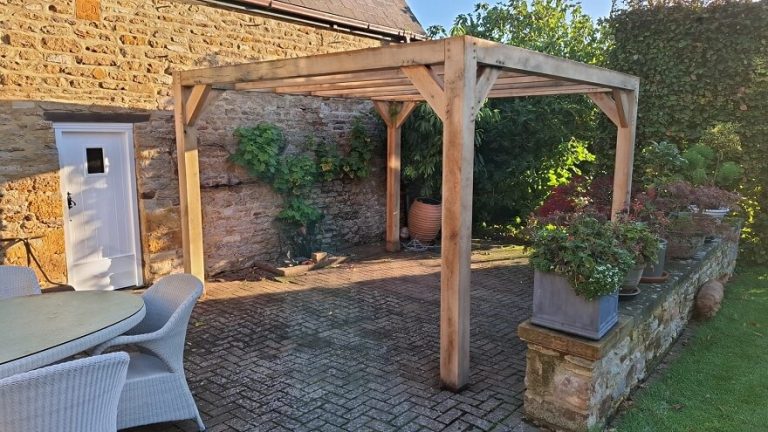 Modern Oak Pergola Without Overhang | Minimalist Garden Design